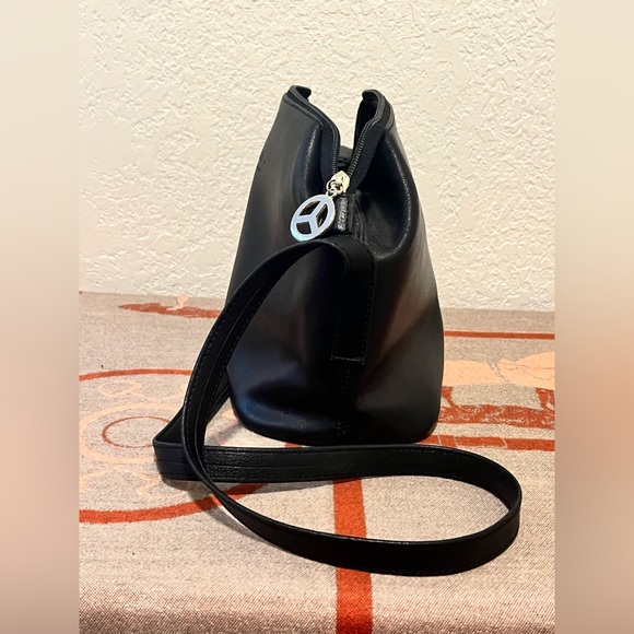 Nannini | Bags | Vtg Master By Nannini Black Genuine Leather Strap ...